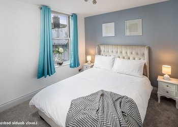 Oasis Living | 2 bed 1 bath | Flat to rent in London | LB of Tower Hamlets